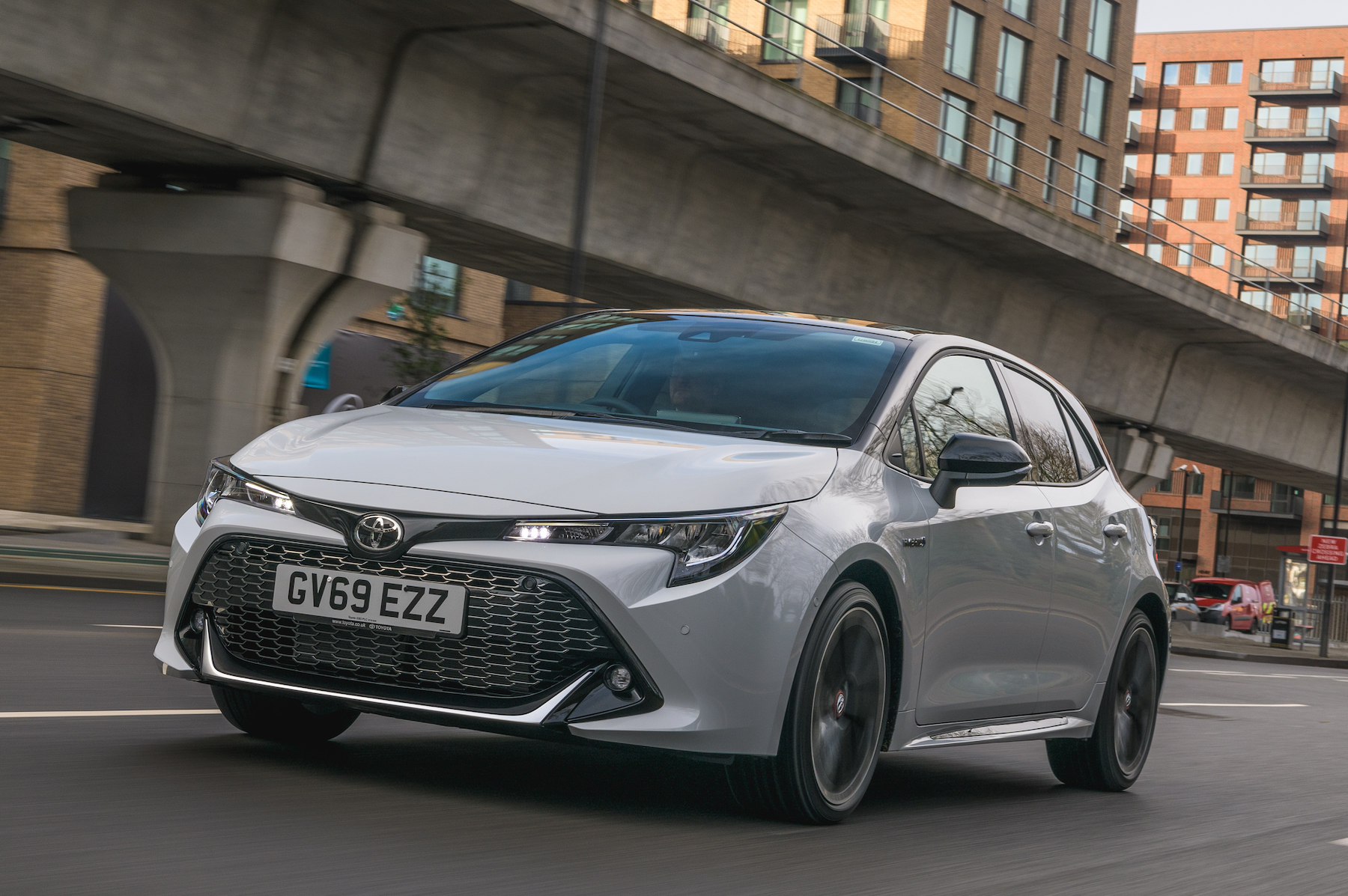 5 Best hybrid hatchbacks 2020 - Car Keys